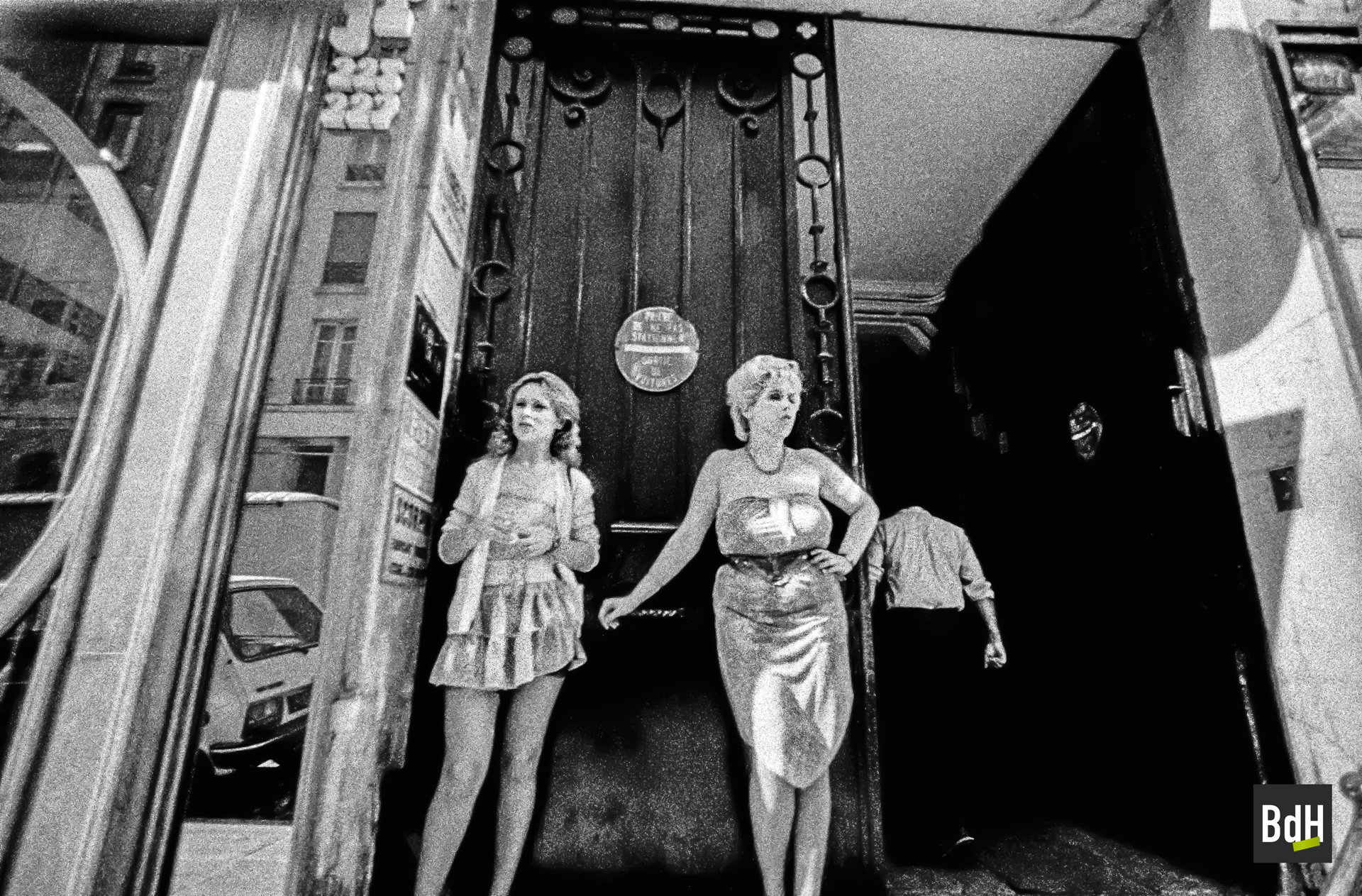 La Prostitution à Paris à travers l’Objectif de Bruno de Hogues en 1983 ...
